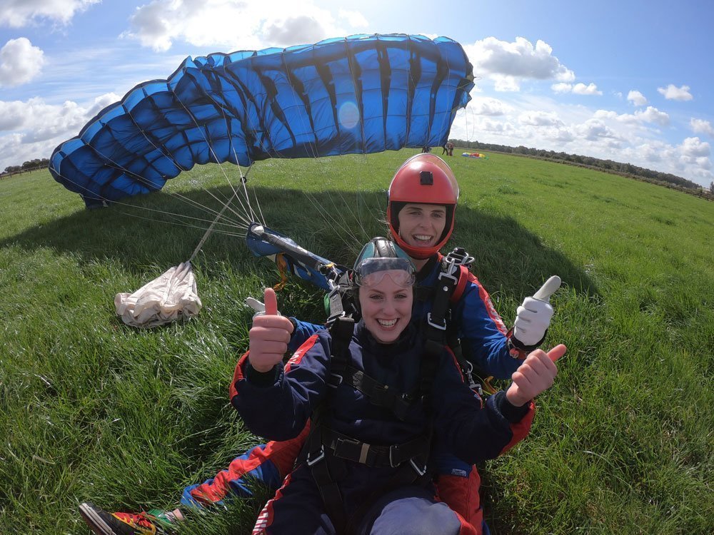 Awesome Tandem Skydiving - Solo Parachuting Courses
